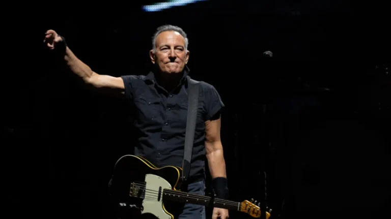 Bruce Springsteen’s 2024 Tour Resumes This Month. Here’s How to Buy ...